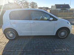 White Volkswagen Up 2012 in Tallinn, with an engine capacity of 1.00 L and mileage of 212 thousand km for 2999 €, photo 7 on AUTOMOTO.COM.LV