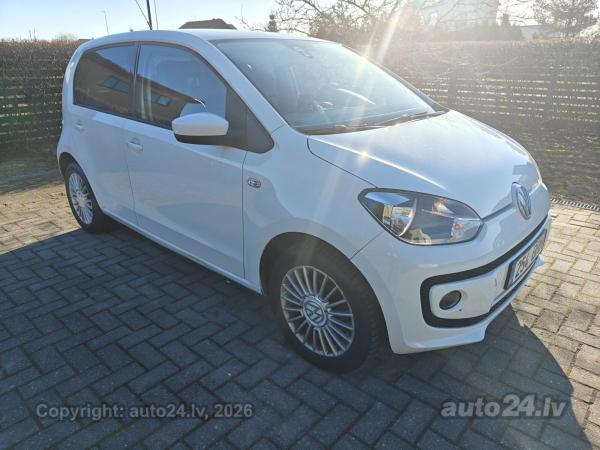 White Volkswagen Up 2012 in Tallinn, with an engine capacity of 1.00 L and mileage of 212 thousand km for 2999 €, photo 7 on AUTOMOTO.COM.LV