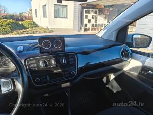White Volkswagen Up 2012 in Tallinn, with an engine capacity of 1.00 L and mileage of 212 thousand km for 2999 €, photo 11 on AUTOMOTO.COM.LV