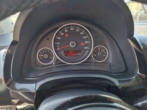 Белый Фольксваген Ап 2012 в Плунге, объемом двигателя 1.00 л и пробегом 233 тыс. км за 1850 €, фото 16 на AUTOMOTO.COM.LV