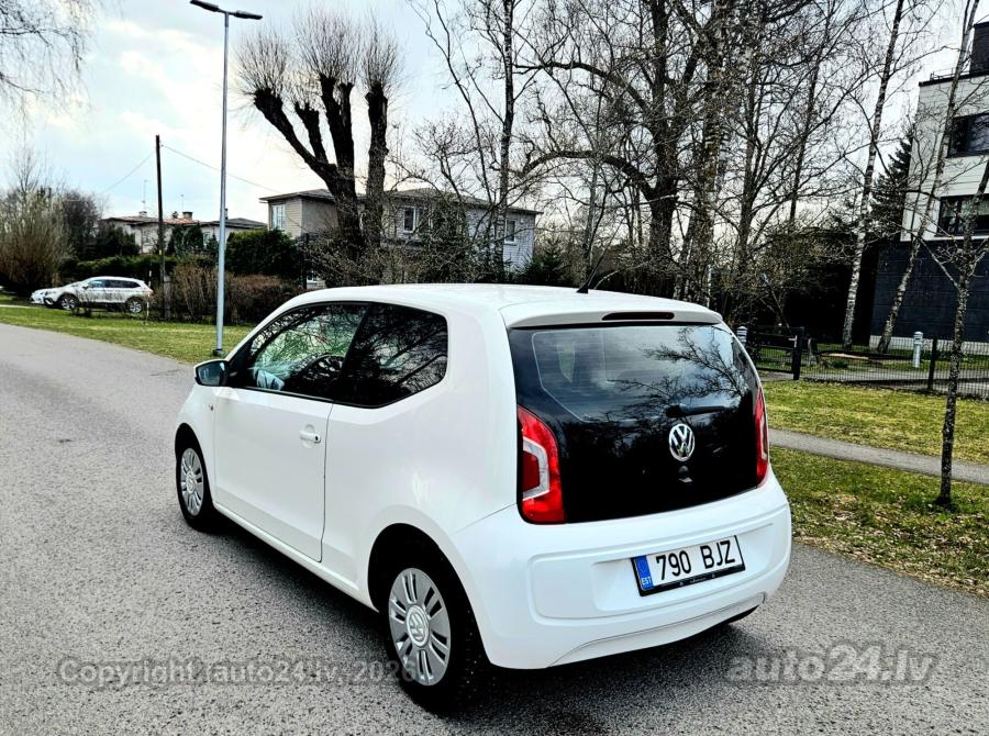 White Volkswagen Up 2013 in Tallinn, with an engine capacity of 1.00 L and mileage of 74 thousand km for 3990 €, photo 7 on AUTOMOTO.COM.LV