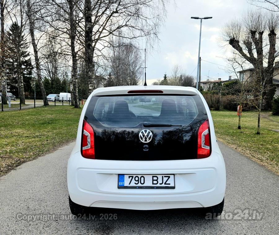 White Volkswagen Up 2013 in Tallinn, with an engine capacity of 1.00 L and mileage of 74 thousand km for 3990 €, photo 8 on AUTOMOTO.COM.LV