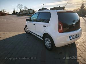 White Volkswagen Up 2013 in Tallinn, with an engine capacity of 1.00 L and mileage of 166 thousand km for 5100 €, photo 5 on AUTOMOTO.COM.LV