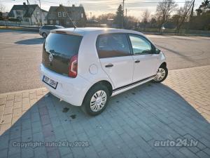 White Volkswagen Up 2013 in Tallinn, with an engine capacity of 1.00 L and mileage of 166 thousand km for 5100 €, photo 6 on AUTOMOTO.COM.LV