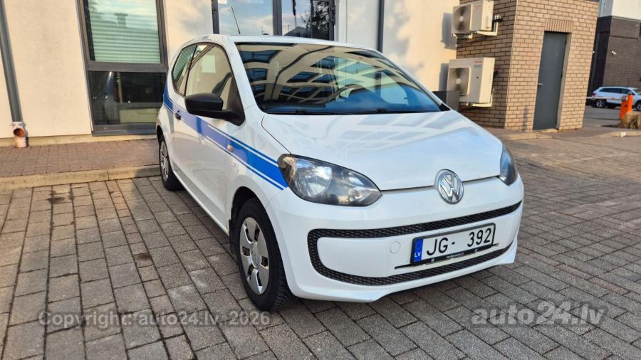 Balts Volkswagen Up 2013 Rīga, ar dzinēja tilpumu 1.00 L un nobraukumu 227 tūkst. km par 2100 €, foto 3 vietnē AUTOMOTO.COM.LV