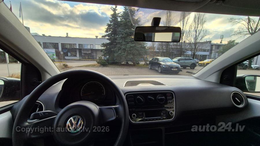 Balts Volkswagen Up 2013 Rīga, ar dzinēja tilpumu 1.00 L un nobraukumu 227 tūkst. km par 2100 €, foto 7 vietnē AUTOMOTO.COM.LV