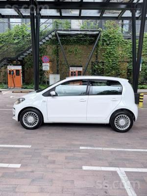 White Volkswagen Up 2013 in Ogre, with an engine capacity of 1.00 L and mileage of 130 thousand km for 4500 €, photo 4 on AUTOMOTO.COM.LV
