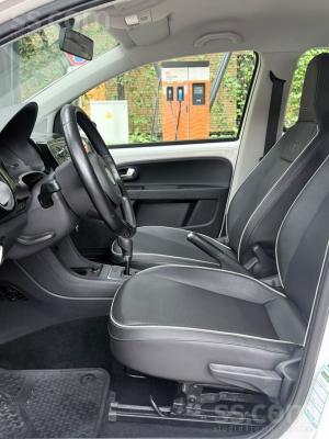 White Volkswagen Up 2013 in Ogre, with an engine capacity of 1.00 L and mileage of 130 thousand km for 4500 €, photo 11 on AUTOMOTO.COM.LV