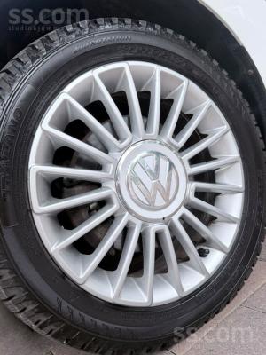 White Volkswagen Up 2013 in Ogre, with an engine capacity of 1.00 L and mileage of 130 thousand km for 4500 €, photo 16 on AUTOMOTO.COM.LV