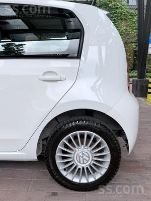 White Volkswagen Up 2013 in Ogre, with an engine capacity of 1.00 L and mileage of 130 thousand km for 4500 €, photo 19 on AUTOMOTO.COM.LV