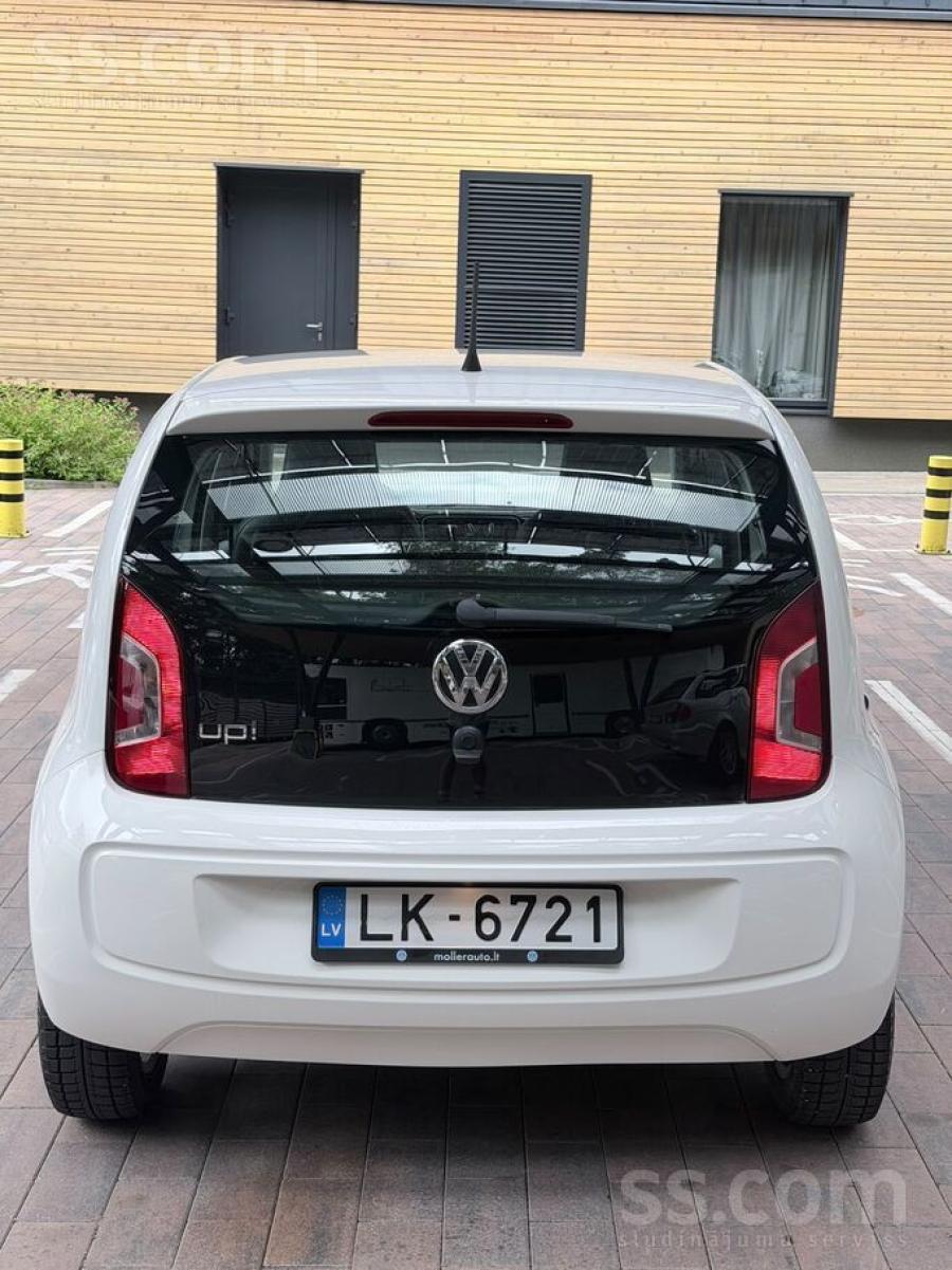 White Volkswagen Up 2013 in Ogre, with an engine capacity of 1.00 L and mileage of 130 thousand km for 4500 €, photo 20 on AUTOMOTO.COM.LV