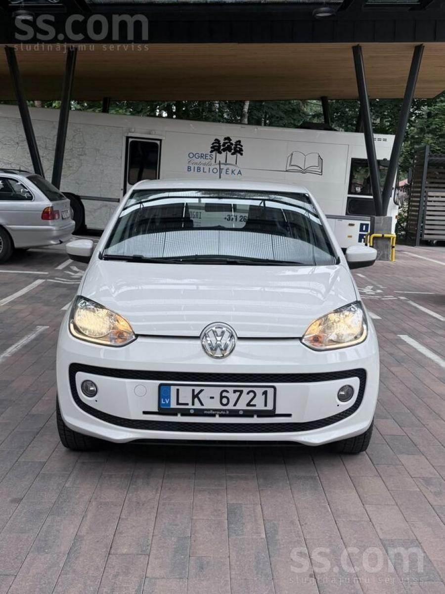 White Volkswagen Up 2013 in Ogre, with an engine capacity of 1.00 L and mileage of 130 thousand km for 4500 €, photo 22 on AUTOMOTO.COM.LV
