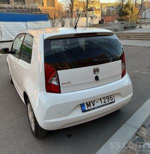 Balts Volkswagen Up 2014 Ogre, ar dzinēja tilpumu 1.00 L un nobraukumu 80 tūkst. km par 19500 €, foto 4 vietnē AUTOMOTO.COM.LV