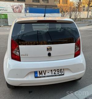 Balts Volkswagen Up 2014 Ogre, ar dzinēja tilpumu 1.00 L un nobraukumu 80 tūkst. km par 19500 €, foto 6 vietnē AUTOMOTO.COM.LV
