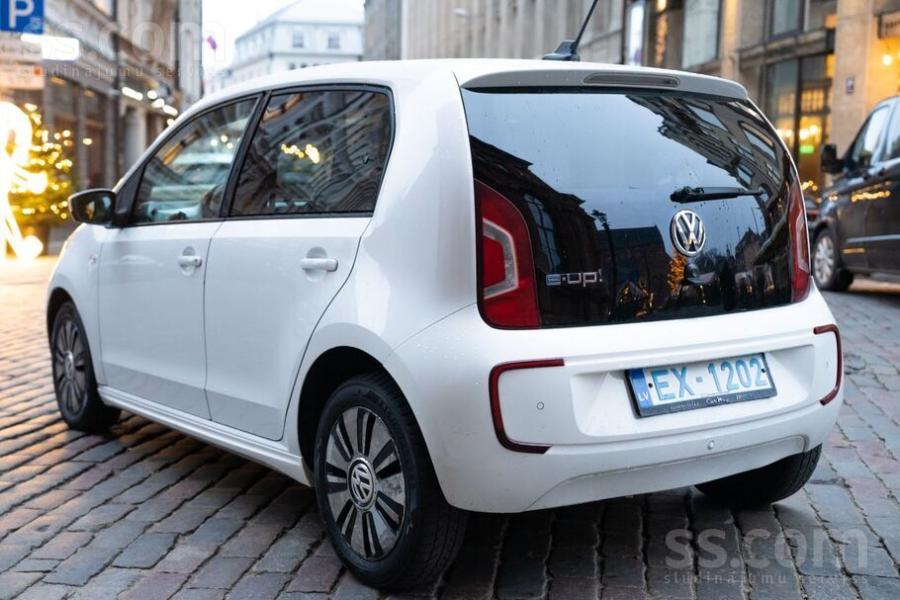White Volkswagen Up 2014 in Riga, with an engine capacity of 0.00 L and mileage of 0 thousand km for 4200 €, photo 4 on AUTOMOTO.COM.LV