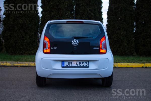 White Volkswagen Up 2014 in Jelgava, with an engine capacity of 1.00 L and mileage of 106 thousand km for 5200 €, photo 5 on AUTOMOTO.COM.LV