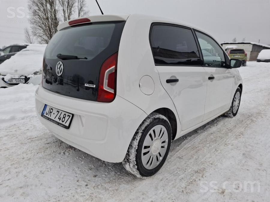 Balts Volkswagen Up 2014 Talsi, ar dzinēja tilpumu 1.00 L un nobraukumu 64 tūkst. km par 4900 €, foto 4 vietnē AUTOMOTO.COM.LV