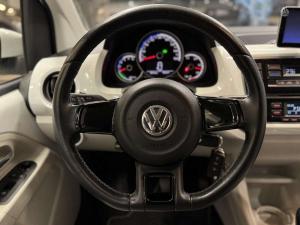 Balts Volkswagen Up 2014 Rīga, ar dzinēja tilpumu 0.00 L un nobraukumu 84 tūkst. km par 4990 €, foto 19 vietnē AUTOMOTO.COM.LV