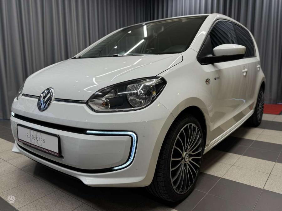 Balts Volkswagen Up 2014 Rīga, ar dzinēja tilpumu 0.00 L un nobraukumu 84 tūkst. km par 4990 €, foto 21 vietnē AUTOMOTO.COM.LV
