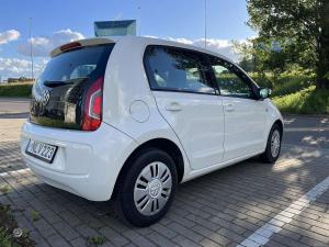 White Volkswagen Up 2014 in Vilnius, with an engine capacity of 1.00 L and mileage of 185 thousand km for 3900 €, photo 8 on AUTOMOTO.COM.LV