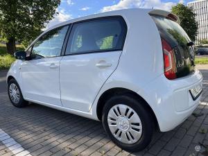 White Volkswagen Up 2014 in Vilnius, with an engine capacity of 1.00 L and mileage of 185 thousand km for 3900 €, photo 9 on AUTOMOTO.COM.LV