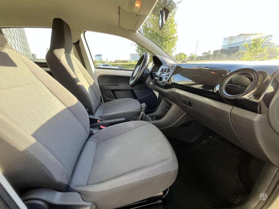 White Volkswagen Up 2014 in Vilnius, with an engine capacity of 1.00 L and mileage of 185 thousand km for 3900 €, photo 19 on AUTOMOTO.COM.LV