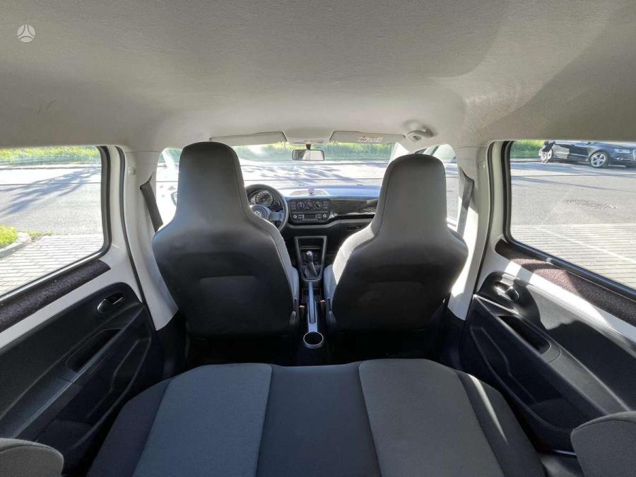 White Volkswagen Up 2014 in Vilnius, with an engine capacity of 1.00 L and mileage of 185 thousand km for 3900 €, photo 21 on AUTOMOTO.COM.LV