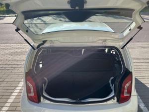 White Volkswagen Up 2014 in Vilnius, with an engine capacity of 1.00 L and mileage of 185 thousand km for 3900 €, photo 29 on AUTOMOTO.COM.LV