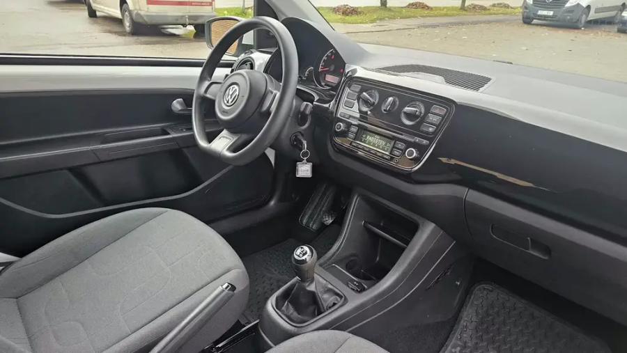 White Volkswagen Up 2014 in Riga, with an engine capacity of 1.00 L and mileage of 150 thousand km for 3850 €, photo 15 on AUTOMOTO.COM.LV