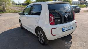 Balts Volkswagen Up 2014 Rīga, ar dzinēja tilpumu 1.00 L un nobraukumu 103 tūkst. km par 4850 €, foto 5 vietnē AUTOMOTO.COM.LV
