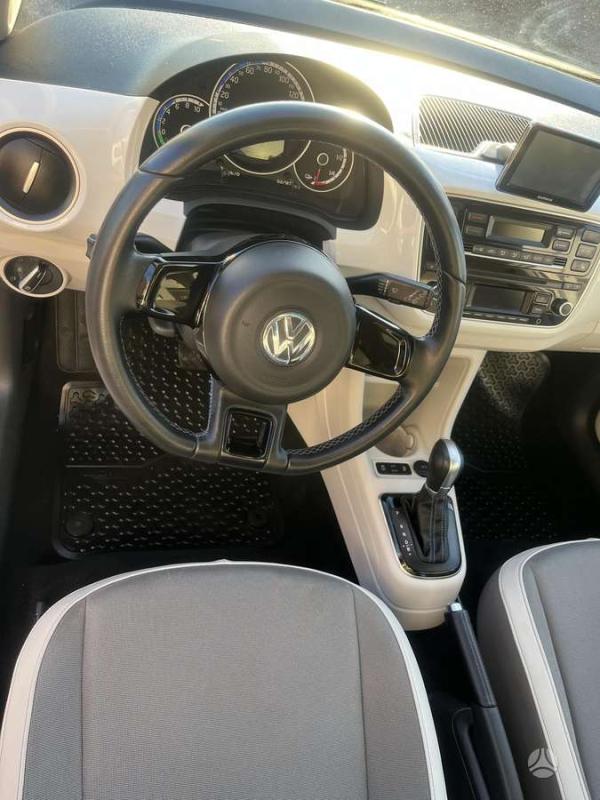 White Volkswagen Up 2014 in Utena, with an engine capacity of 0.00 L and mileage of 120 thousand km for 5100 €, photo 9 on AUTOMOTO.COM.LV