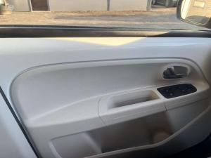 White Volkswagen Up 2014 in Utena, with an engine capacity of 0.00 L and mileage of 120 thousand km for 5100 €, photo 16 on AUTOMOTO.COM.LV