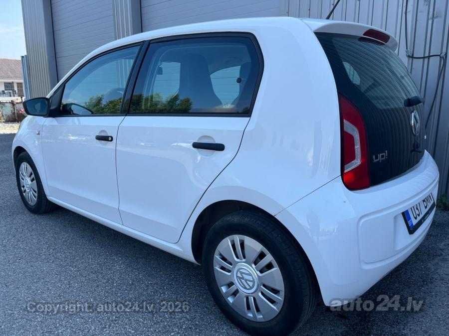 White Volkswagen Up 2014 in Kuressaare, with an engine capacity of 1.00 L and mileage of 79 thousand km for 4950 €, photo 5 on AUTOMOTO.COM.LV