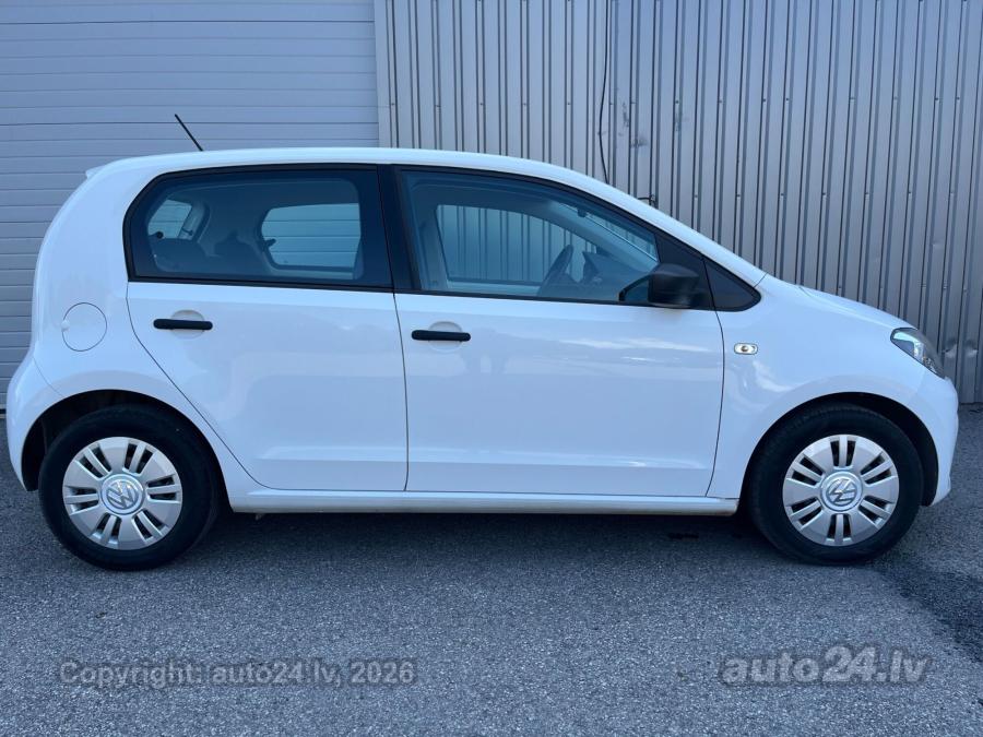 White Volkswagen Up 2014 in Kuressaare, with an engine capacity of 1.00 L and mileage of 79 thousand km for 4950 €, photo 8 on AUTOMOTO.COM.LV