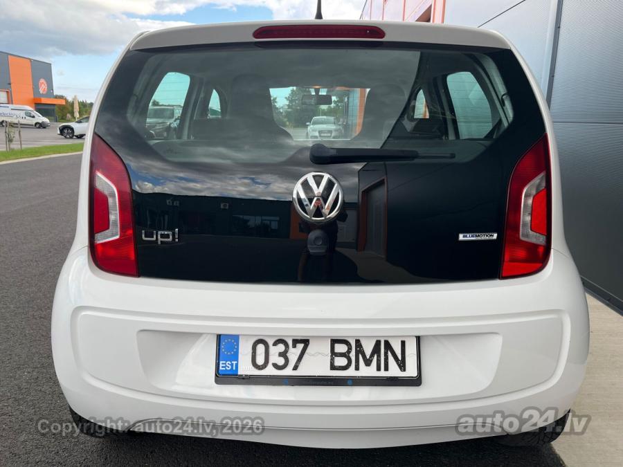 White Volkswagen Up 2014 in Kuressaare, with an engine capacity of 1.00 L and mileage of 79 thousand km for 4790 €, photo 6 on AUTOMOTO.COM.LV