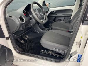 White Volkswagen Up 2014 in Kuressaare, with an engine capacity of 1.00 L and mileage of 79 thousand km for 4790 €, photo 10 on AUTOMOTO.COM.LV