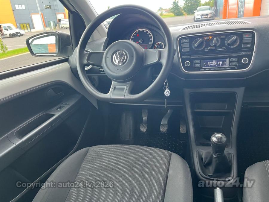 White Volkswagen Up 2014 in Kuressaare, with an engine capacity of 1.00 L and mileage of 79 thousand km for 4790 €, photo 11 on AUTOMOTO.COM.LV