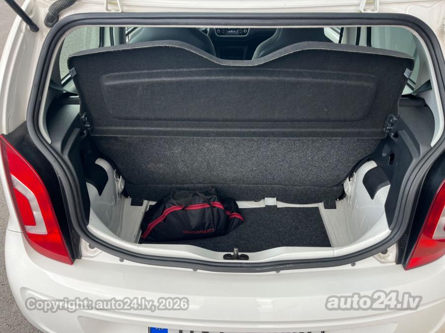 White Volkswagen Up 2014 in Kuressaare, with an engine capacity of 1.00 L and mileage of 79 thousand km for 4790 €, photo 14 on AUTOMOTO.COM.LV