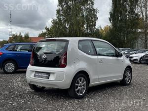 Белый Фольксваген Ап 2014 в Валмиера, объемом двигателя 1.00 л и пробегом 76 тыс. км за 5000 €, фото 7 на AUTOMOTO.COM.LV