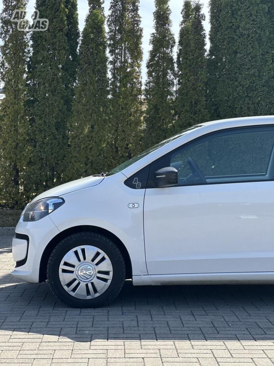 White Volkswagen Up 2015 in Vilnius, with an engine capacity of 1.00 L and mileage of 142 thousand km for 3200 €, photo 11 on AUTOMOTO.COM.LV