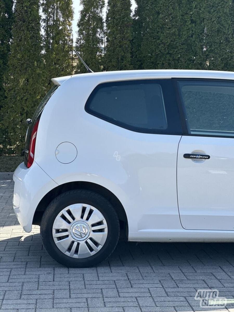White Volkswagen Up 2015 in Vilnius, with an engine capacity of 1.00 L and mileage of 142 thousand km for 3200 €, photo 13 on AUTOMOTO.COM.LV