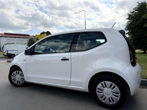 White Volkswagen Up 2015 in Kaunas, with an engine capacity of 1.00 L and mileage of 145 thousand km for 2690 €, photo 3 on AUTOMOTO.COM.LV