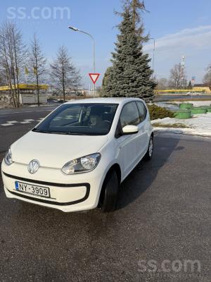 Balts Volkswagen Up 2016 Rīga, ar dzinēja tilpumu 1.00 L un nobraukumu 80 tūkst. km par 4990 €, foto 3 vietnē AUTOMOTO.COM.LV