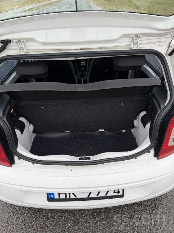 White Volkswagen Up 2016 in Riga, with an engine capacity of 1.00 L and mileage of 178 thousand km for 4800 €, photo 9 on AUTOMOTO.COM.LV