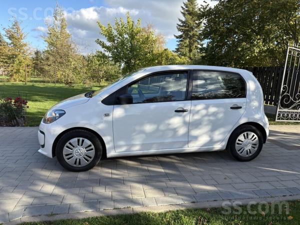 Balts Volkswagen Up 2016 Bauska, ar dzinēja tilpumu 1.00 L un nobraukumu 163 tūkst. km par 3900 €, foto 1 vietnē AUTOMOTO.COM.LV