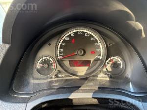 Balts Volkswagen Up 2016 Bauska, ar dzinēja tilpumu 1.00 L un nobraukumu 163 tūkst. km par 3900 €, foto 13 vietnē AUTOMOTO.COM.LV