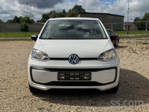 White Volkswagen Up 2017 in Valmiera, with an engine capacity of 1.00 L and mileage of 203 thousand km for 4650 €, photo 3 on AUTOMOTO.COM.LV