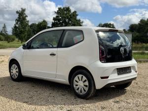 White Volkswagen Up 2017 in Valmiera, with an engine capacity of 1.00 L and mileage of 203 thousand km for 4650 €, photo 7 on AUTOMOTO.COM.LV