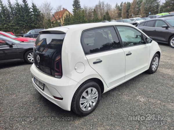 White Volkswagen Up 2018 in Tartu, with an engine capacity of 1.00 L and mileage of 72 thousand km for 6790 €, photo 2 on AUTOMOTO.COM.LV