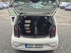 White Volkswagen Up 2018 in Tartu, with an engine capacity of 1.00 L and mileage of 72 thousand km for 6790 €, photo 6 on AUTOMOTO.COM.LV